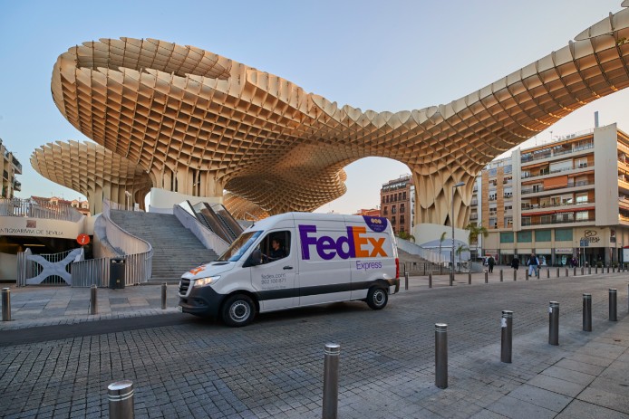 FedEx Priority Alert™ | FedEx Canada