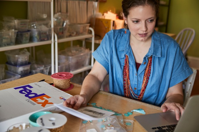 Customs Tools | FedEx United Arab Emirates