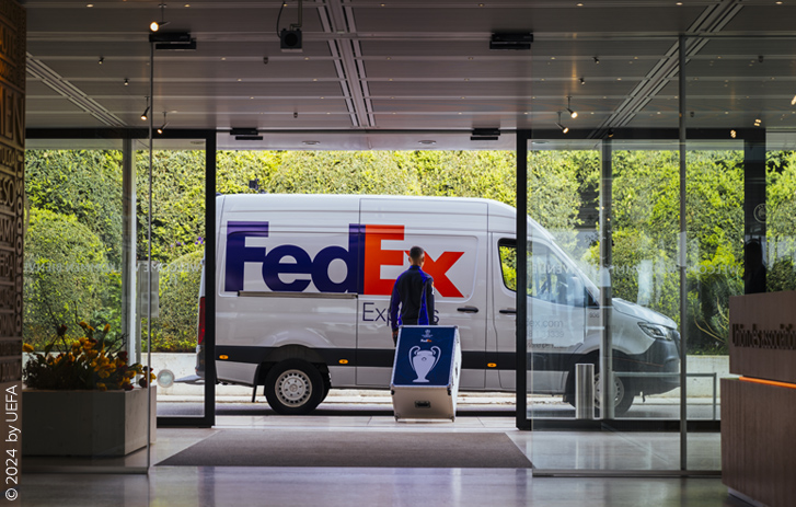 FedEx | Express Delivery, Courier & Shipping Services | Italy